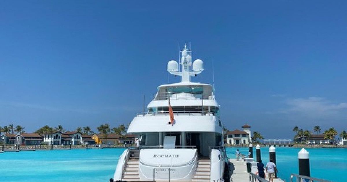 Visit Maldives - News > Superyachts flock to Maldives as restrictions ...