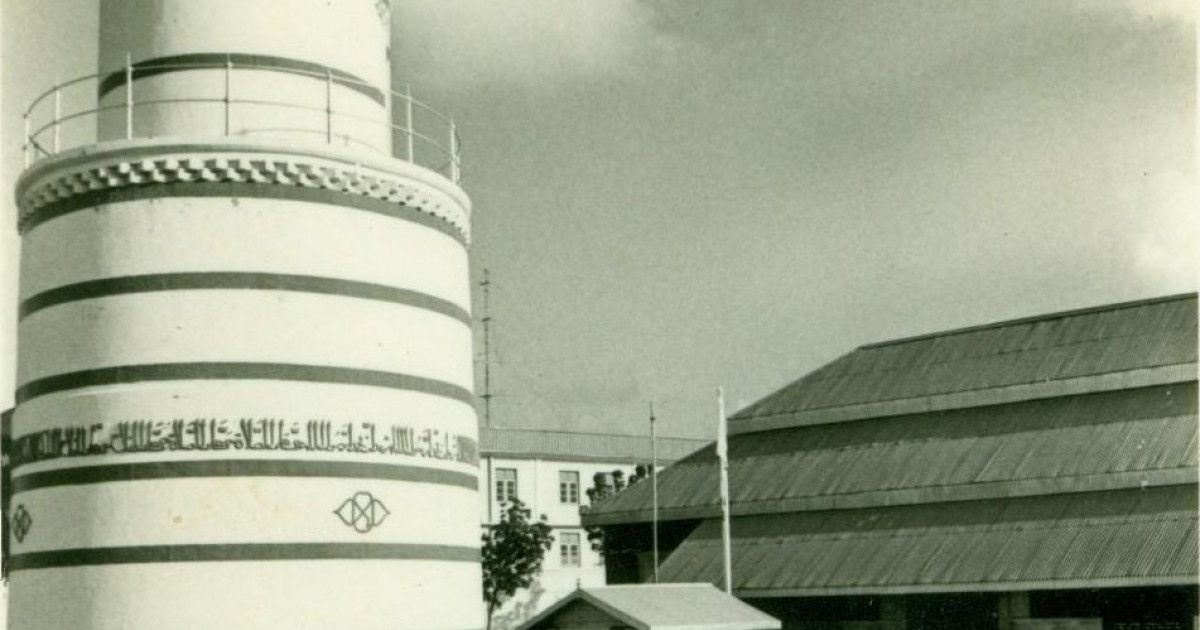 Visit Maldives - Places > Hukuru Miskiy & Munnaaru (Malé City)